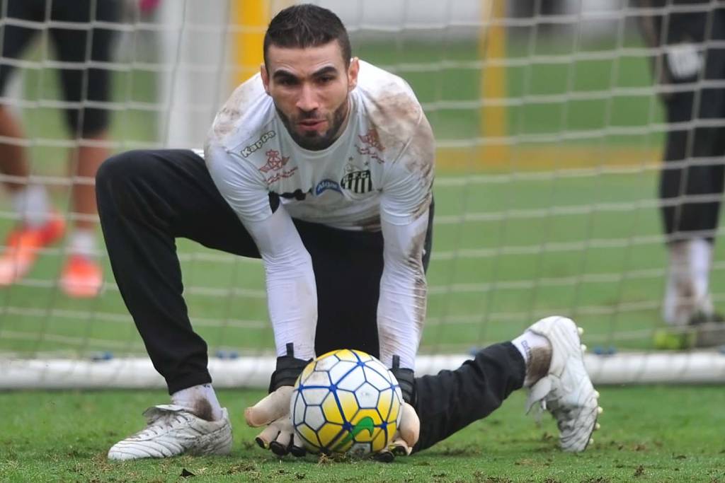 Vanderlei cobra nova postura depois de derrota na estreia do Brasileiro ...