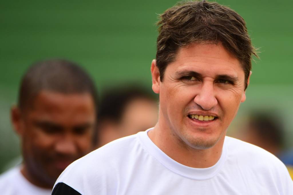 Edmilson acredita que Neymar não deixará o Barcelona - Gazeta Esportiva