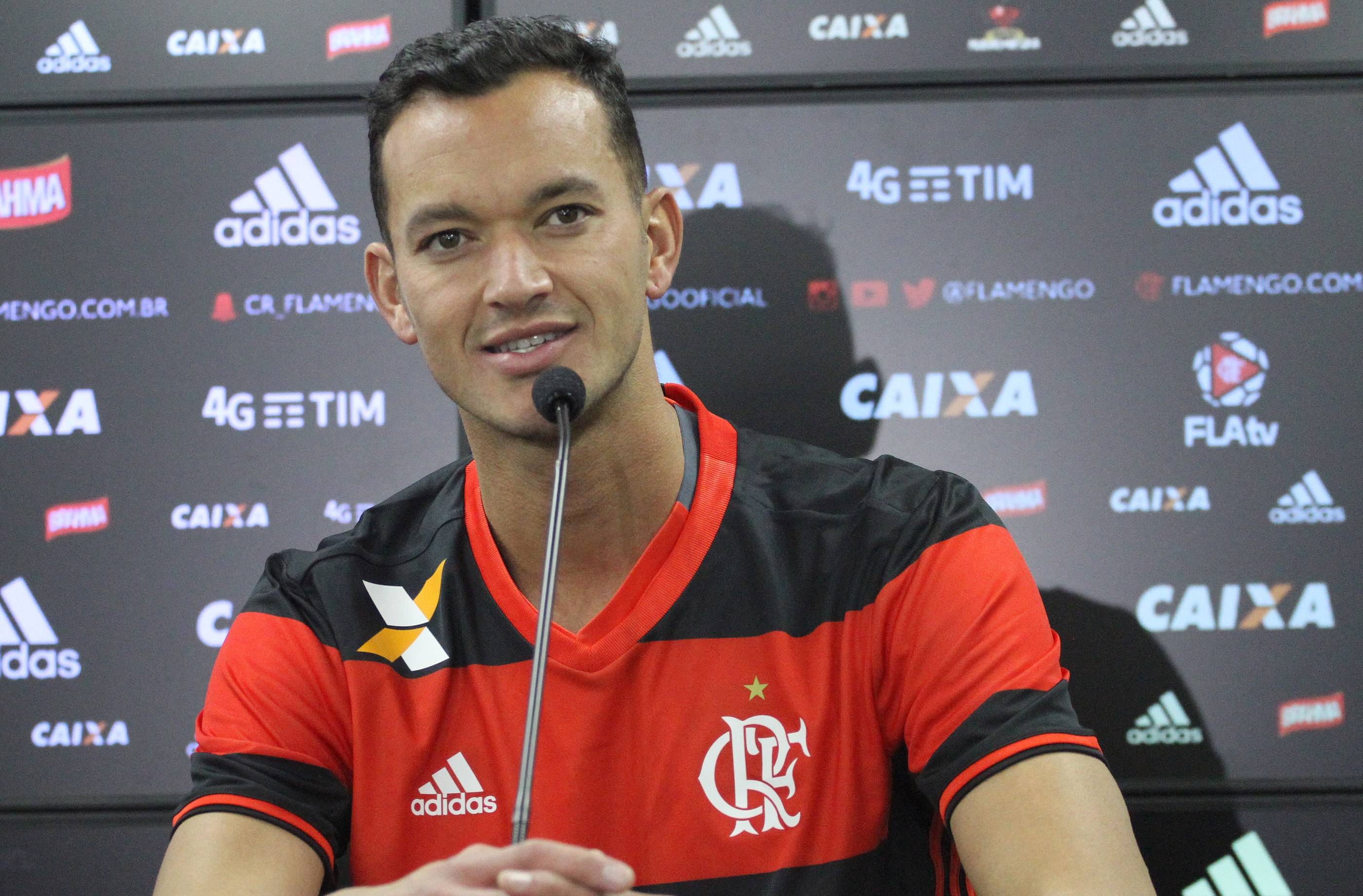 Réver é apresentado e já espera entrar em campo no fim de semana ...