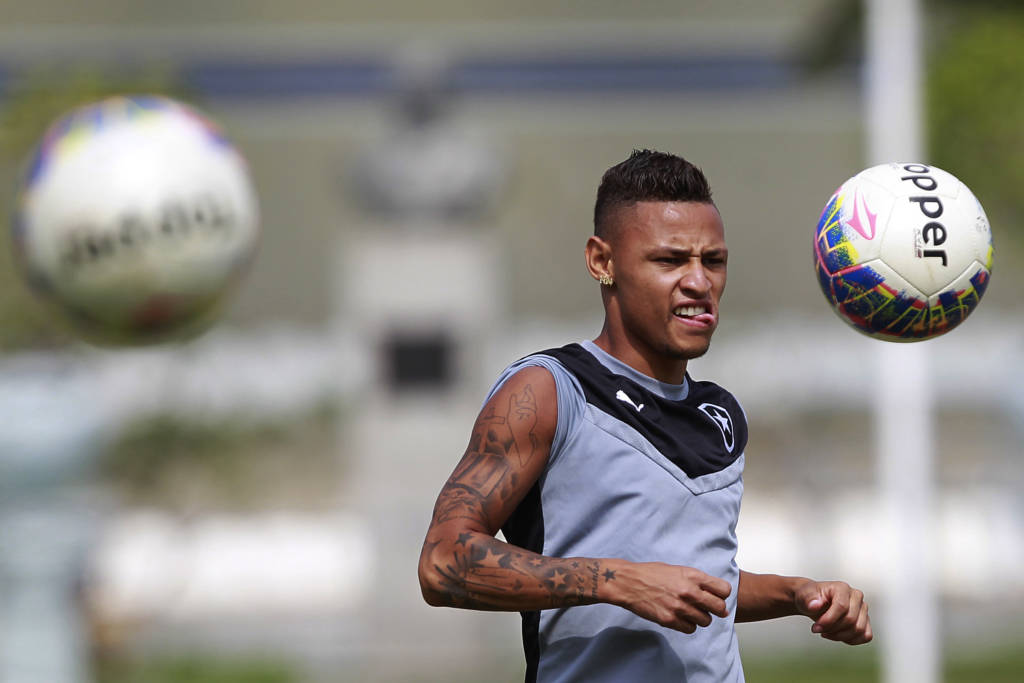 Longe da degola, Neilton acredita que G4 do Brasileirão é consequência ...