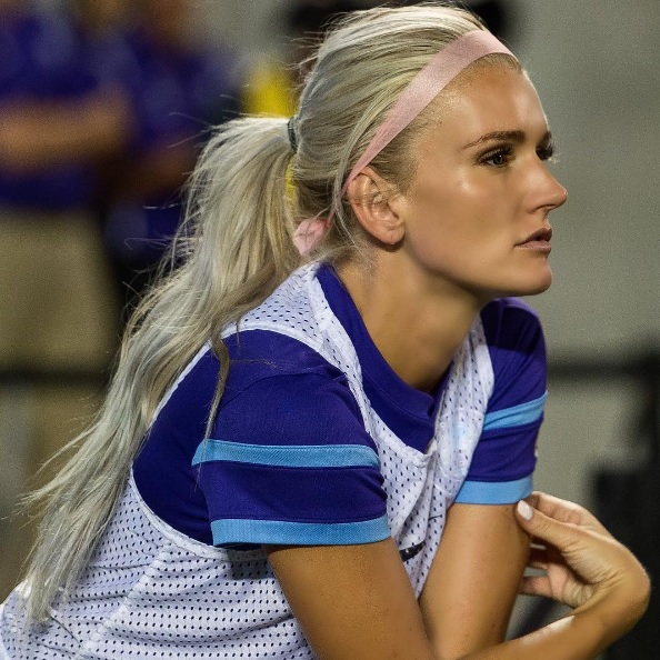 Conheça a canadense Kaylyn Kyle, uma das musas do futebol feminino ...