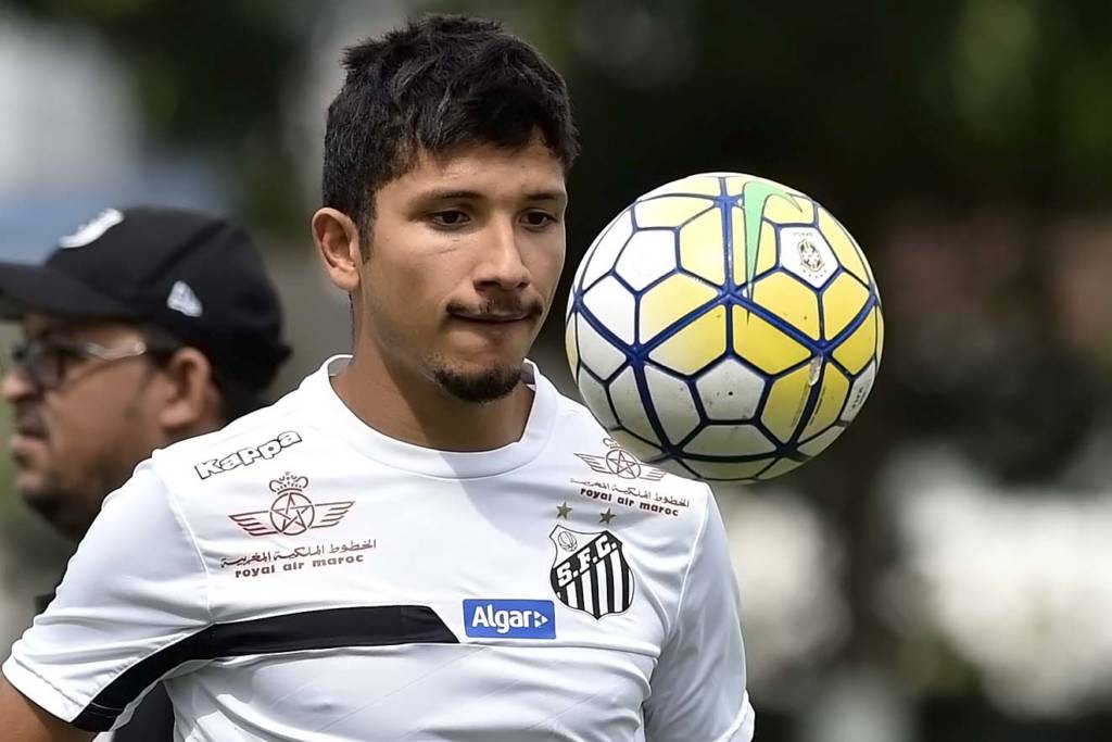 Yuri recebe terceiro amarelo e não encara o Cruzeiro no domingo ...