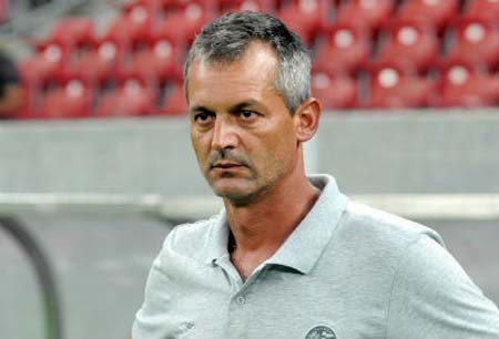 Lisca é apresentado no Internacional e rejeita título de herói - Gazeta ...