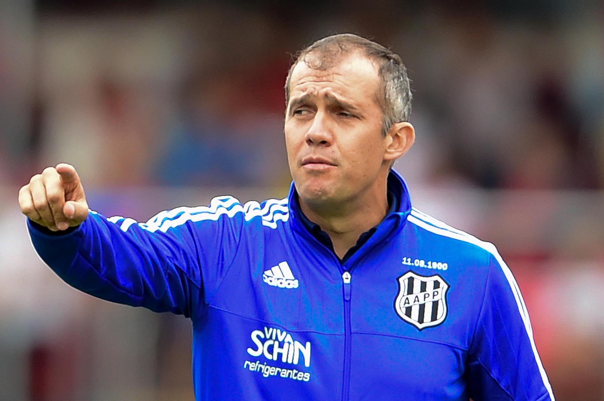 Veja fotos da carreira de Eduardo Baptista, aniversariante do dia ...