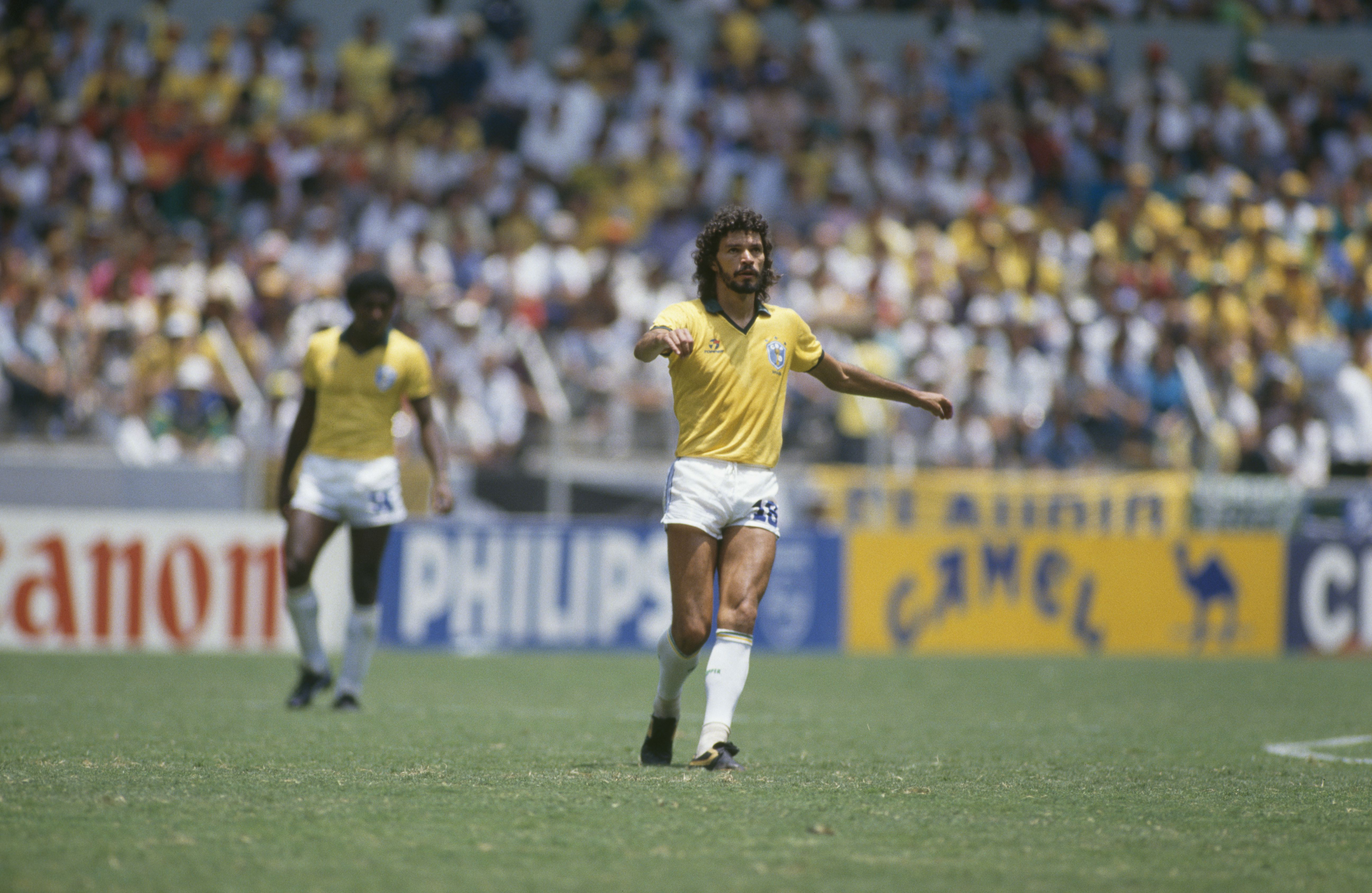 68 anos do nascimento de Sócrates: fotos do eterno ídolo - Gazeta Esportiva