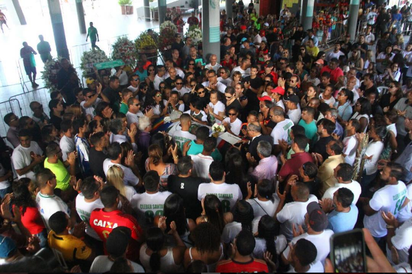 Cléber Santana é velado na Ilha do Retiro, onde começou a carreira ...