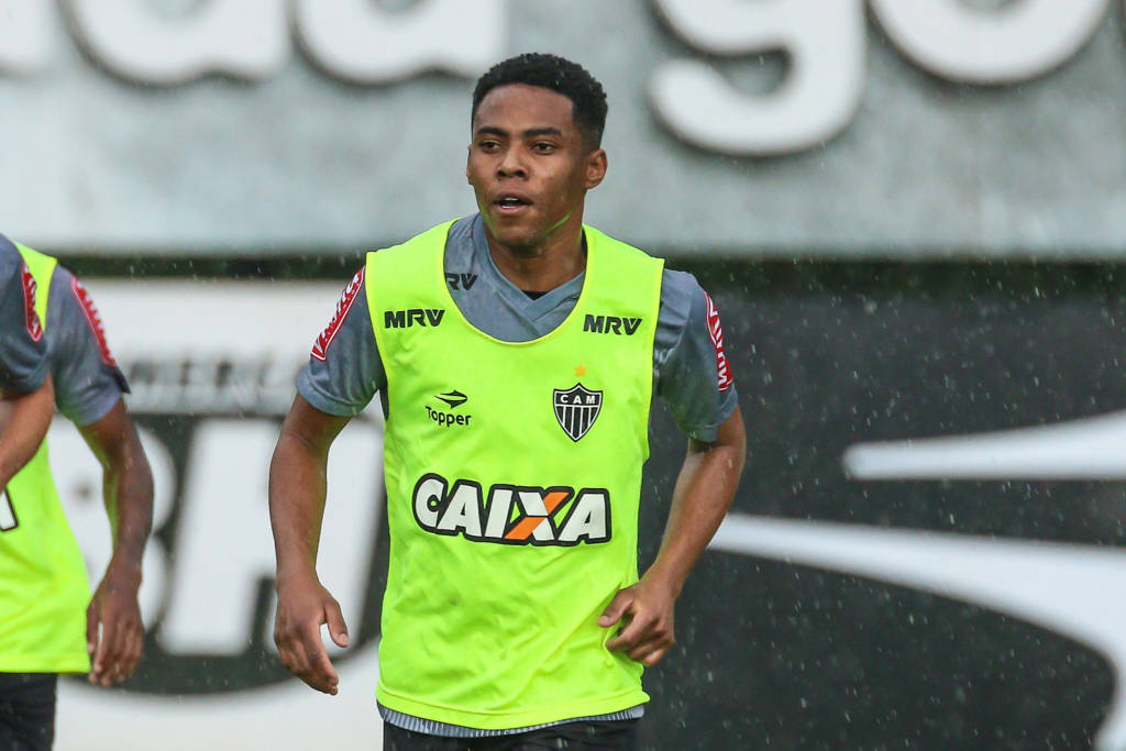 Elias tem seu nome publicado no BID e está liberado para estrear ...