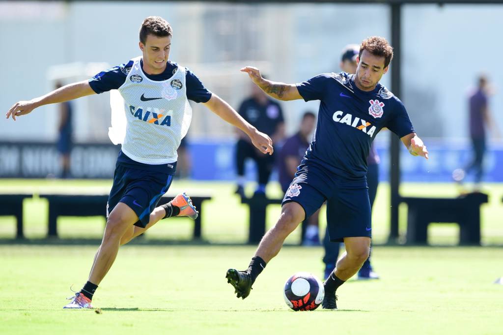 Jadson recebe elogios e pode reestrear em clássico com o Santos ...