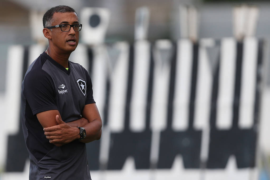 Preparador físico fala sobre lesões no elenco no início da temporada ...