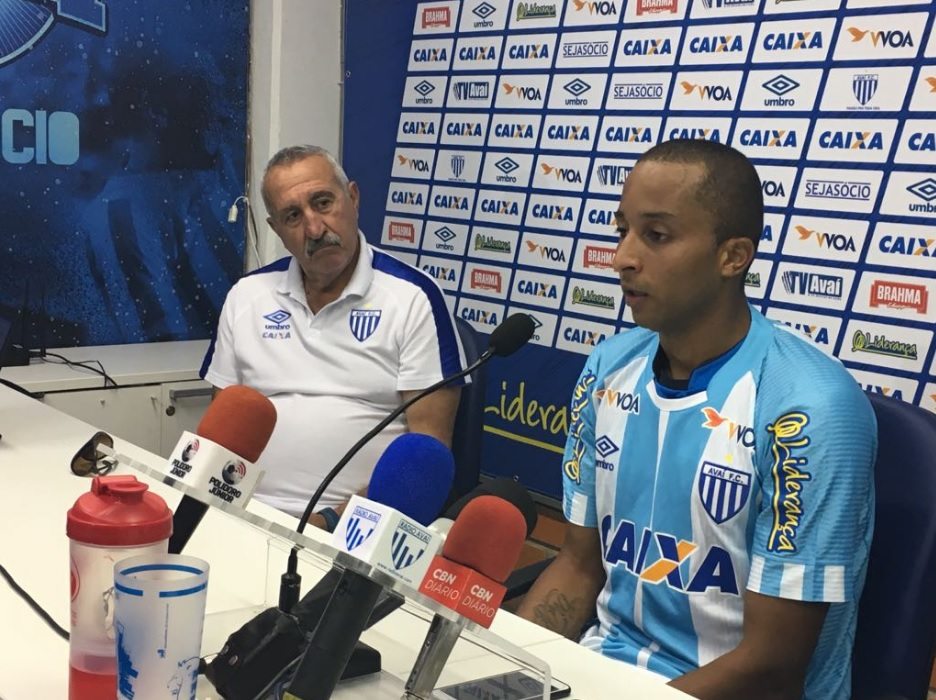 Willians é apresentado no Avaí e pode estrear já contra o Sport ...