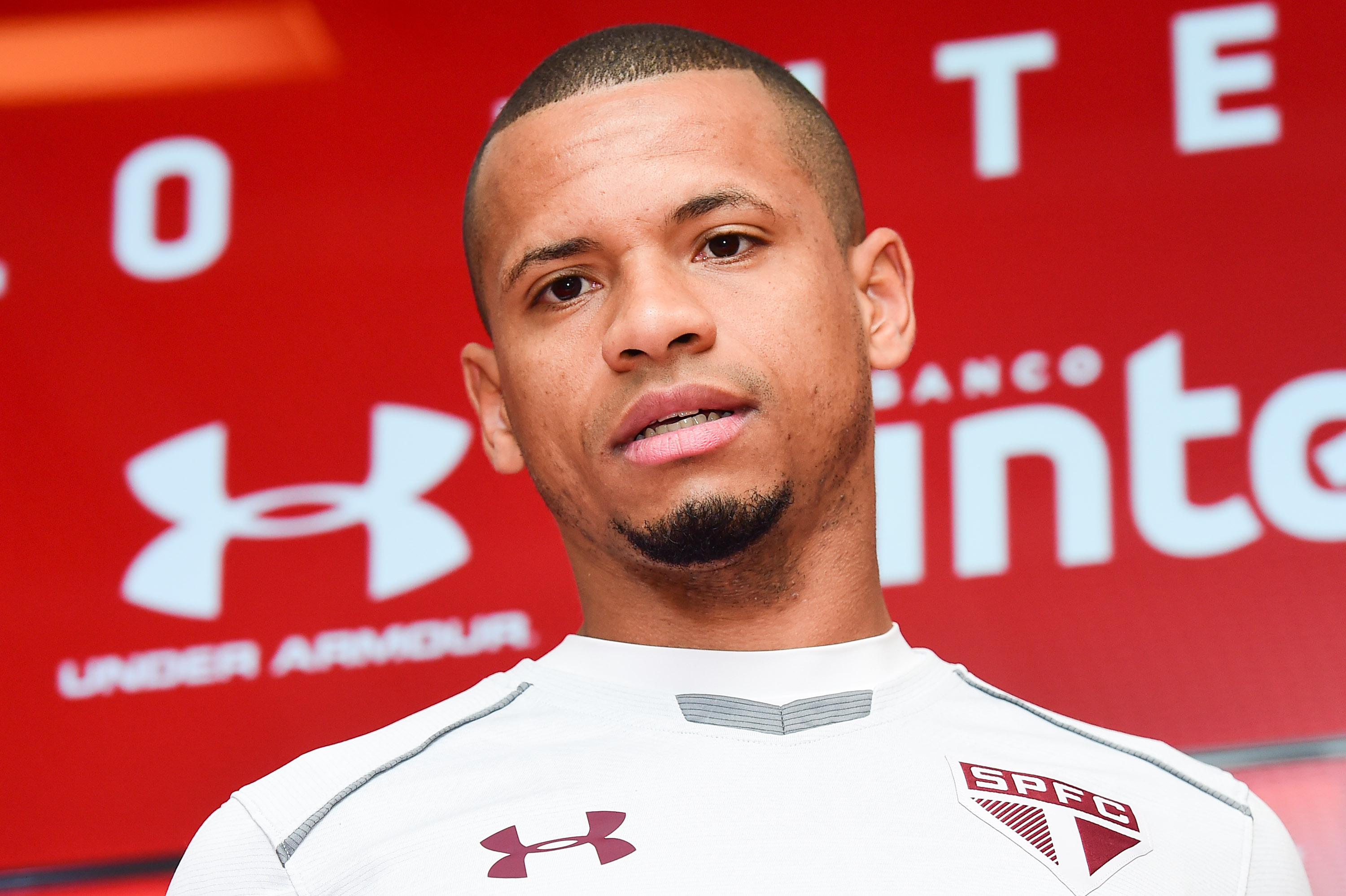 Coletiva do jogador Edimar do São Paulo: veja fotos - Gazeta Esportiva