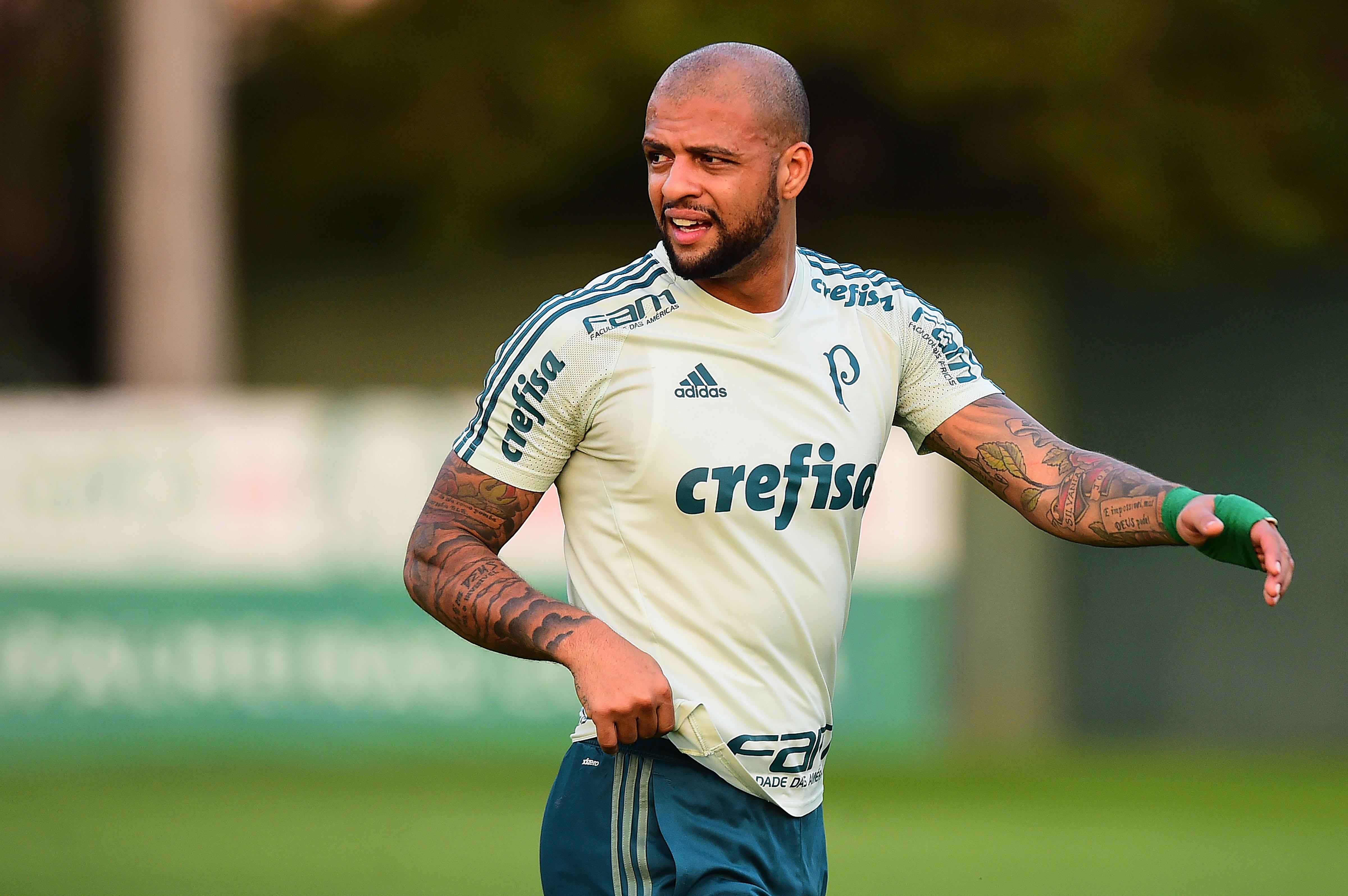 Melo volta a trabalhar à parte em treino assistido por Mattos e ...