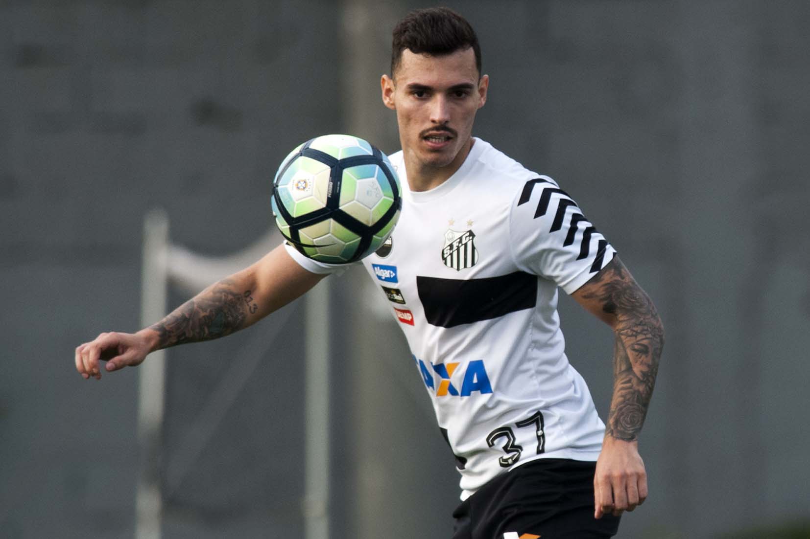 Zeca quer vitória no clássico para 'mostrar que o Santos é grande ...