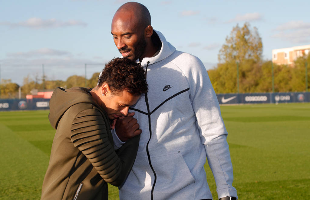 Kobe Bryant vai a treino do PSG: veja fotos - Gazeta Esportiva