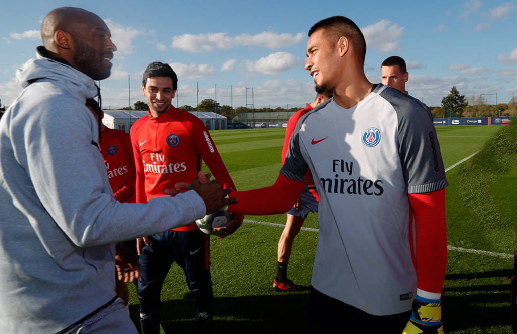 Kobe Bryant vai a treino do PSG: veja fotos - Gazeta Esportiva