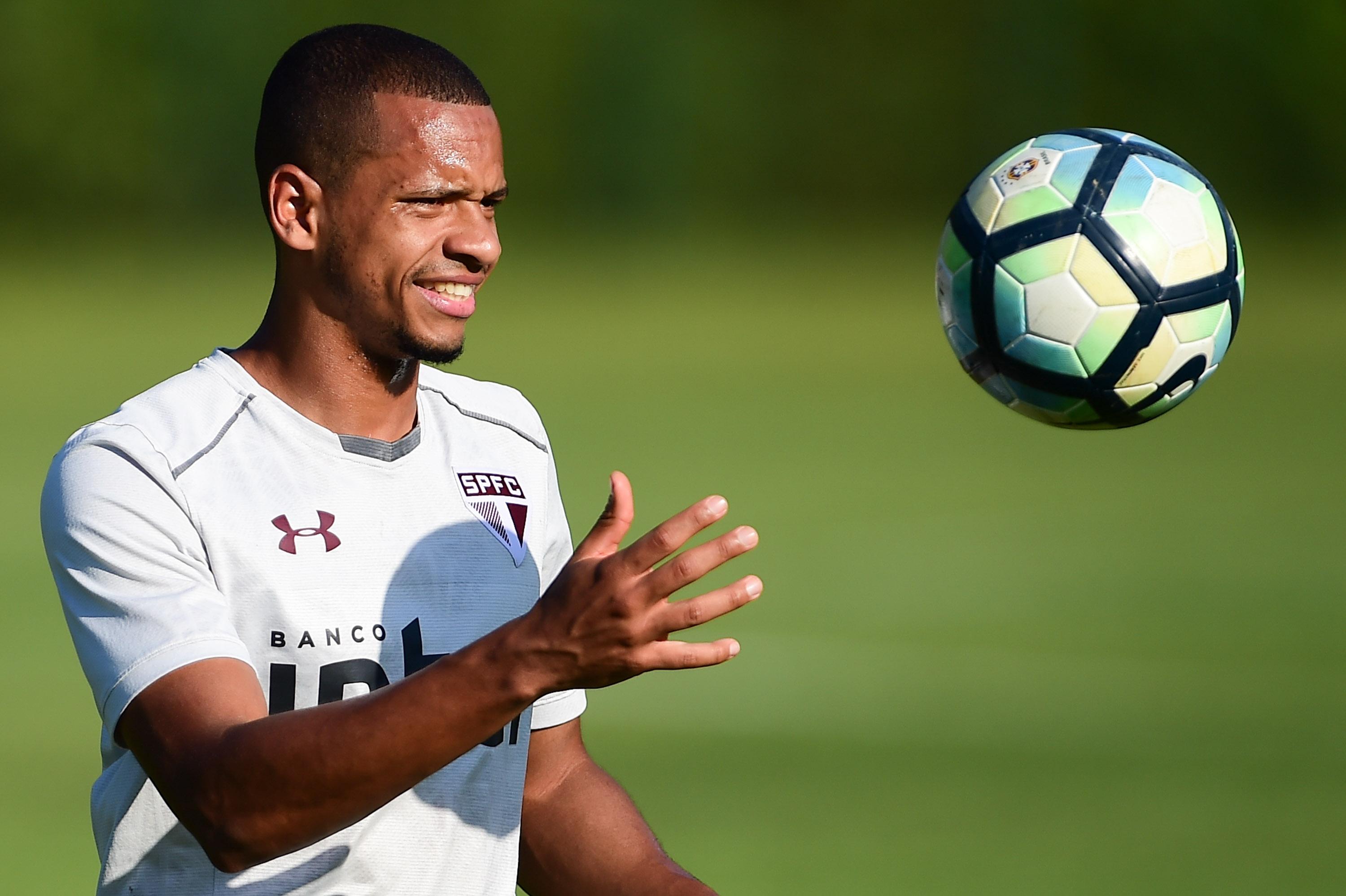 De preterido a titular: Edimar tem o melhor aproveitamento no São Paulo ...