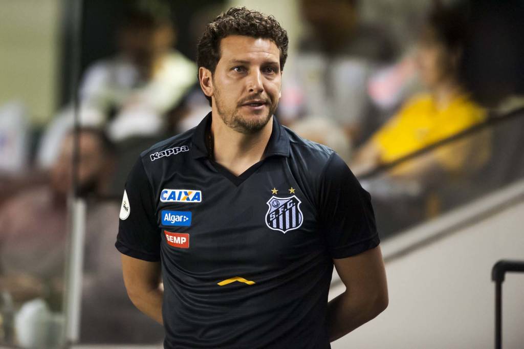 Elano confirma proposta para ser técnico do sub-20 do Santos - Gazeta ...