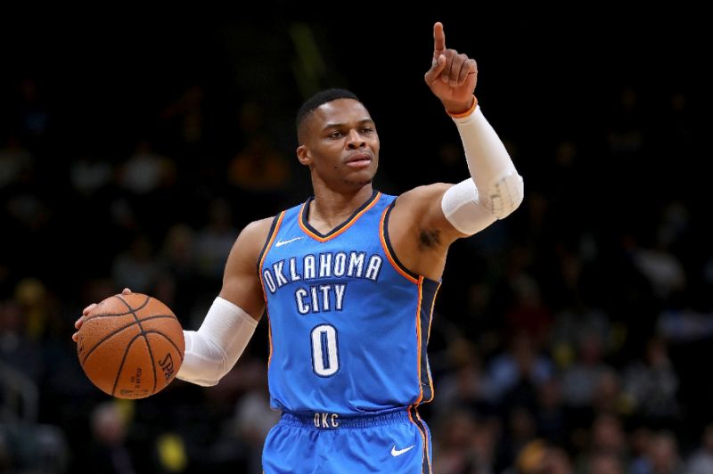 Com triplo-duplo e cesta da vitória, Westbrook decide para o OKC contra ...
