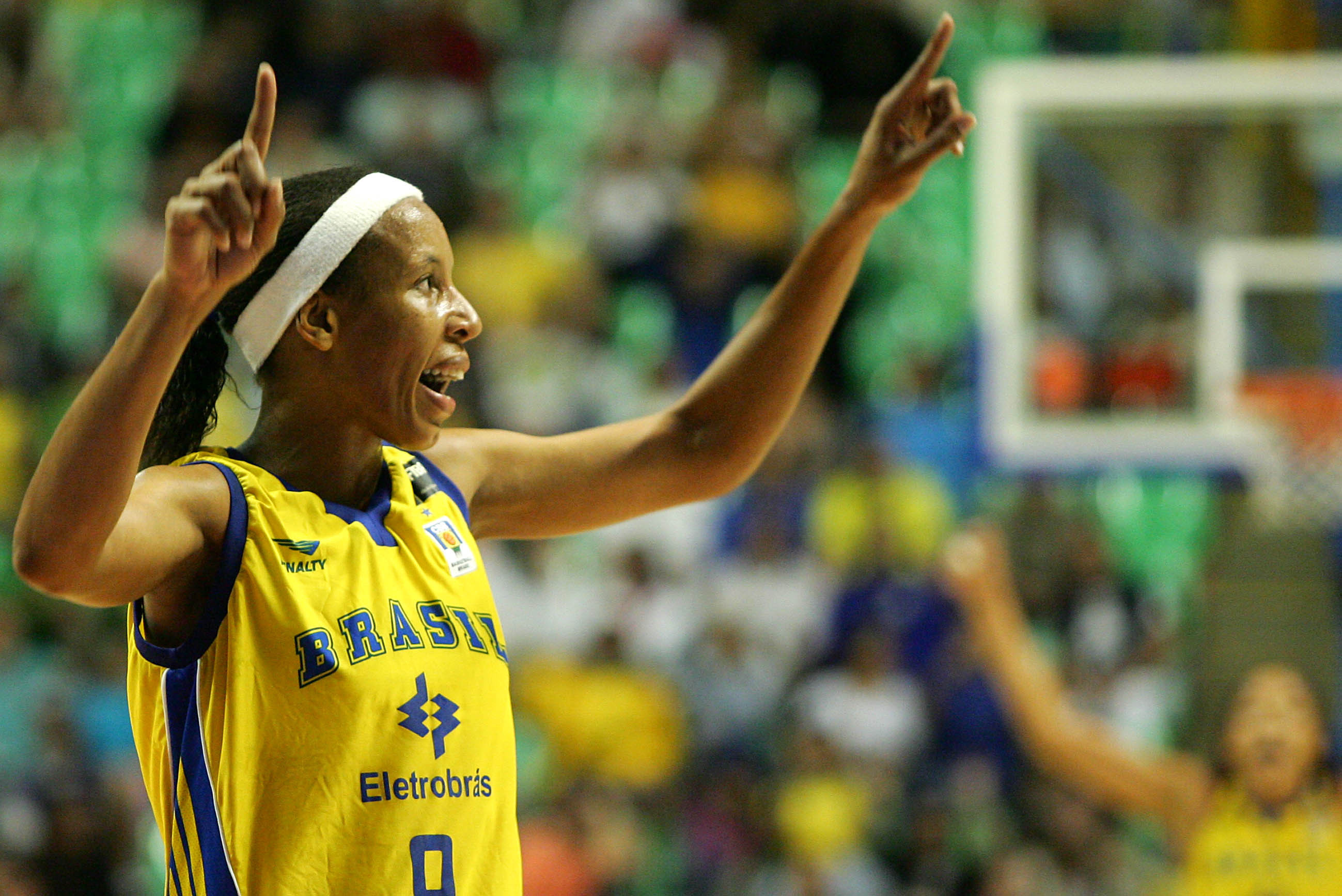 Relembre carreira de Janeth Arcain no basquete brasileiro - Gazeta ...