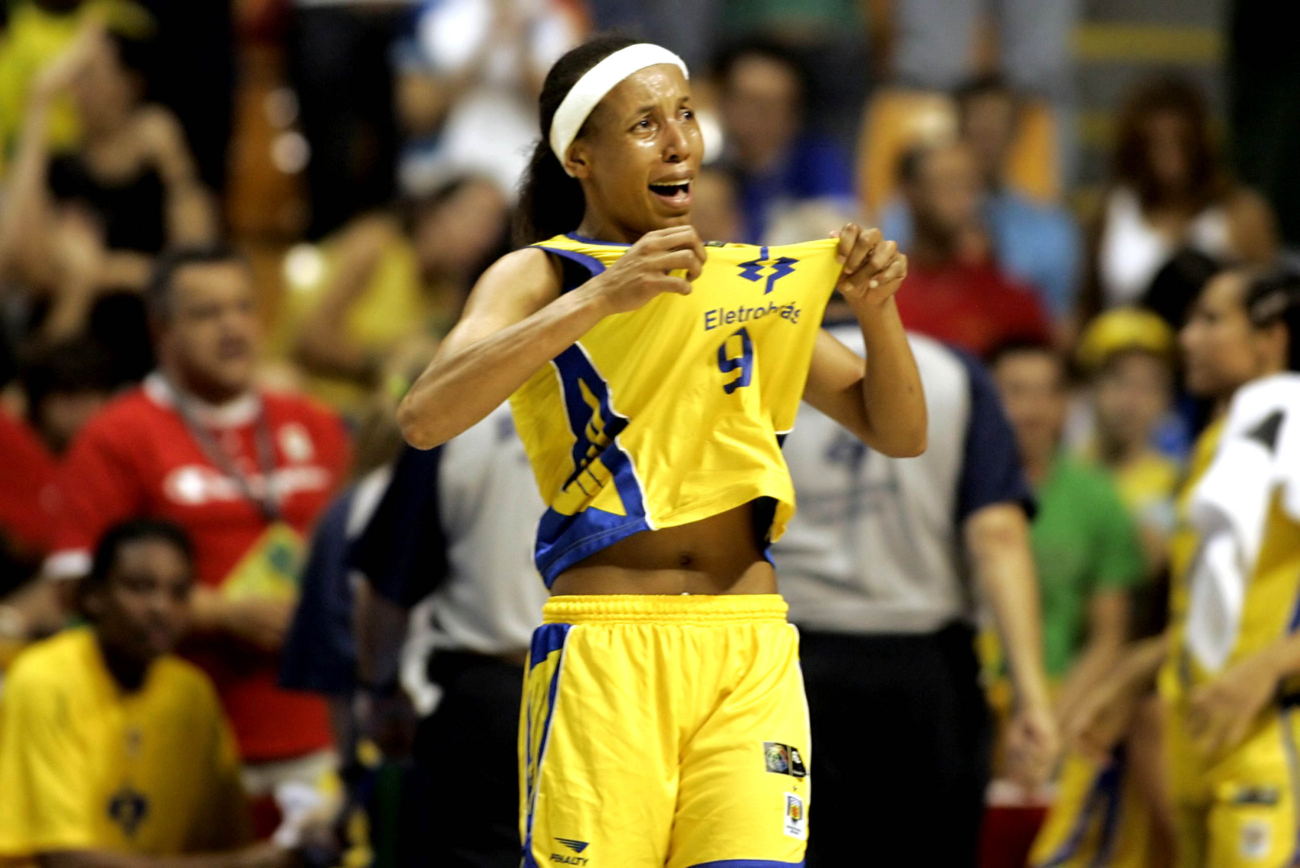 Relembre carreira de Janeth Arcain no basquete brasileiro - Gazeta ...