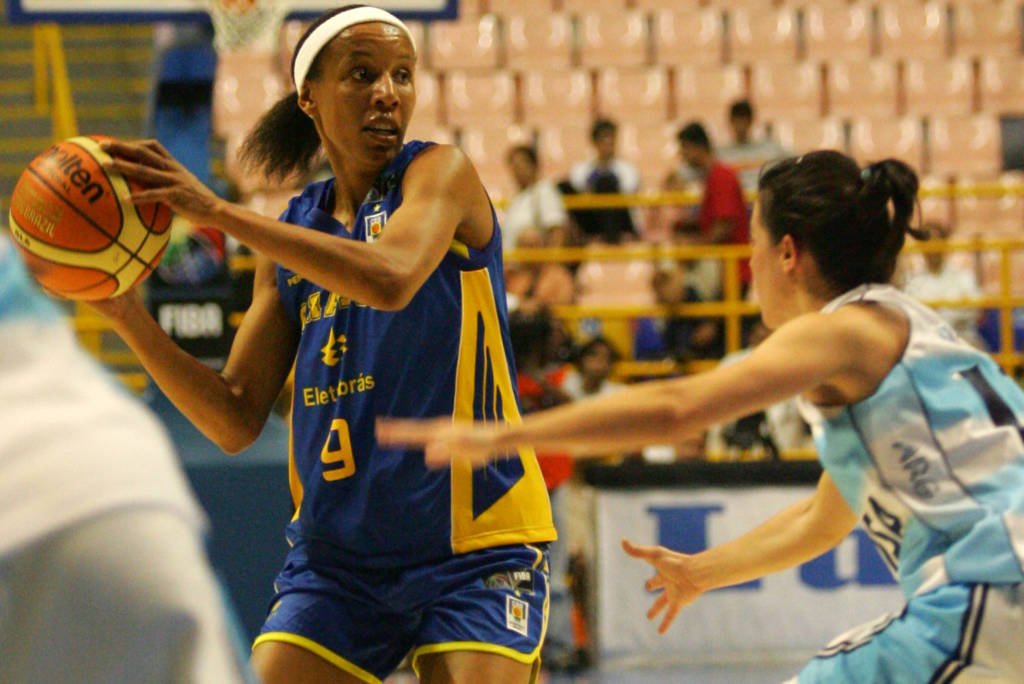 Relembre carreira de Janeth Arcain no basquete brasileiro - Gazeta ...