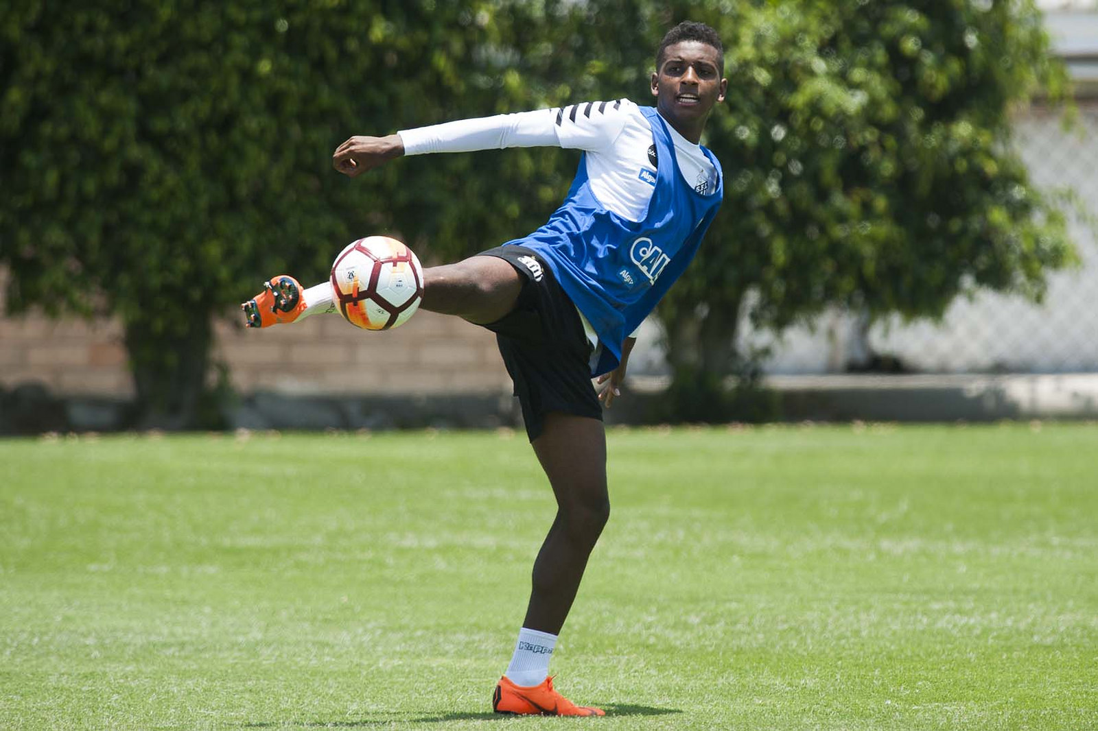 Novidade no Santos, Rodrygo não teme catimba uruguaia: "Vamos jogar ...