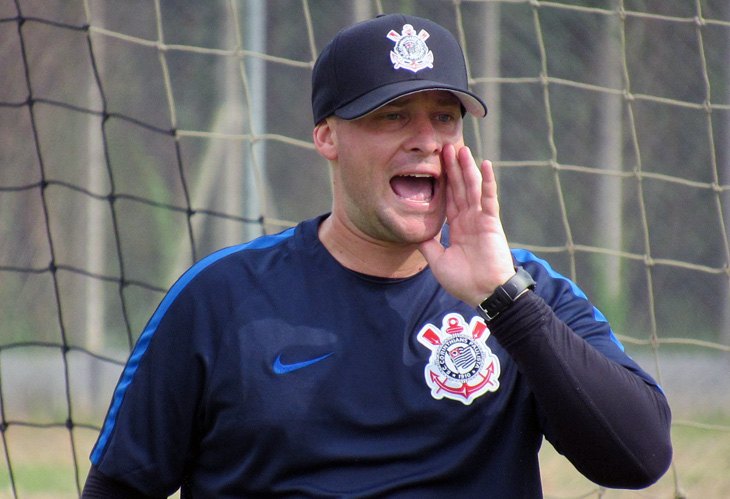 Formado em Portugal, Leandro Macagnan assume sub-15 do Timão - Gazeta ...