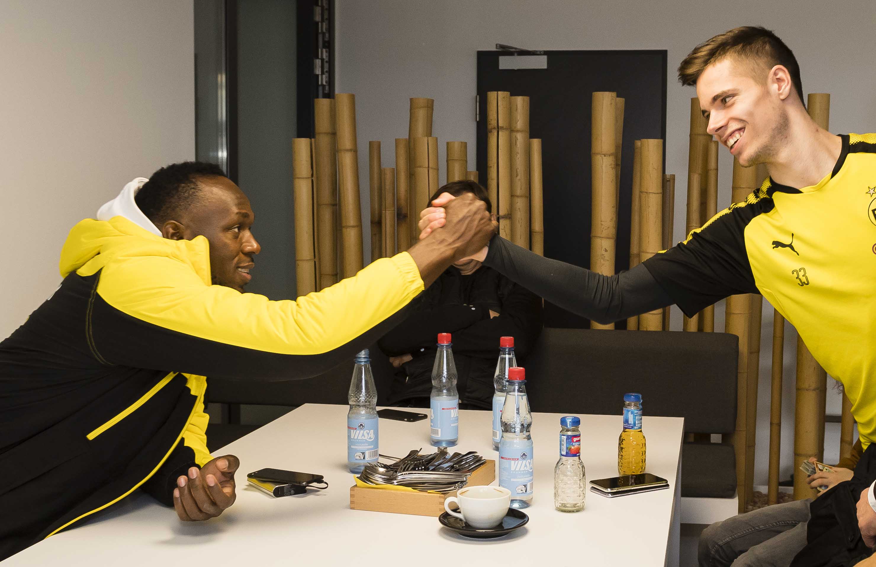 Bolt faz treino com elenco do Borussia Dortmund; veja fotos - Gazeta ...