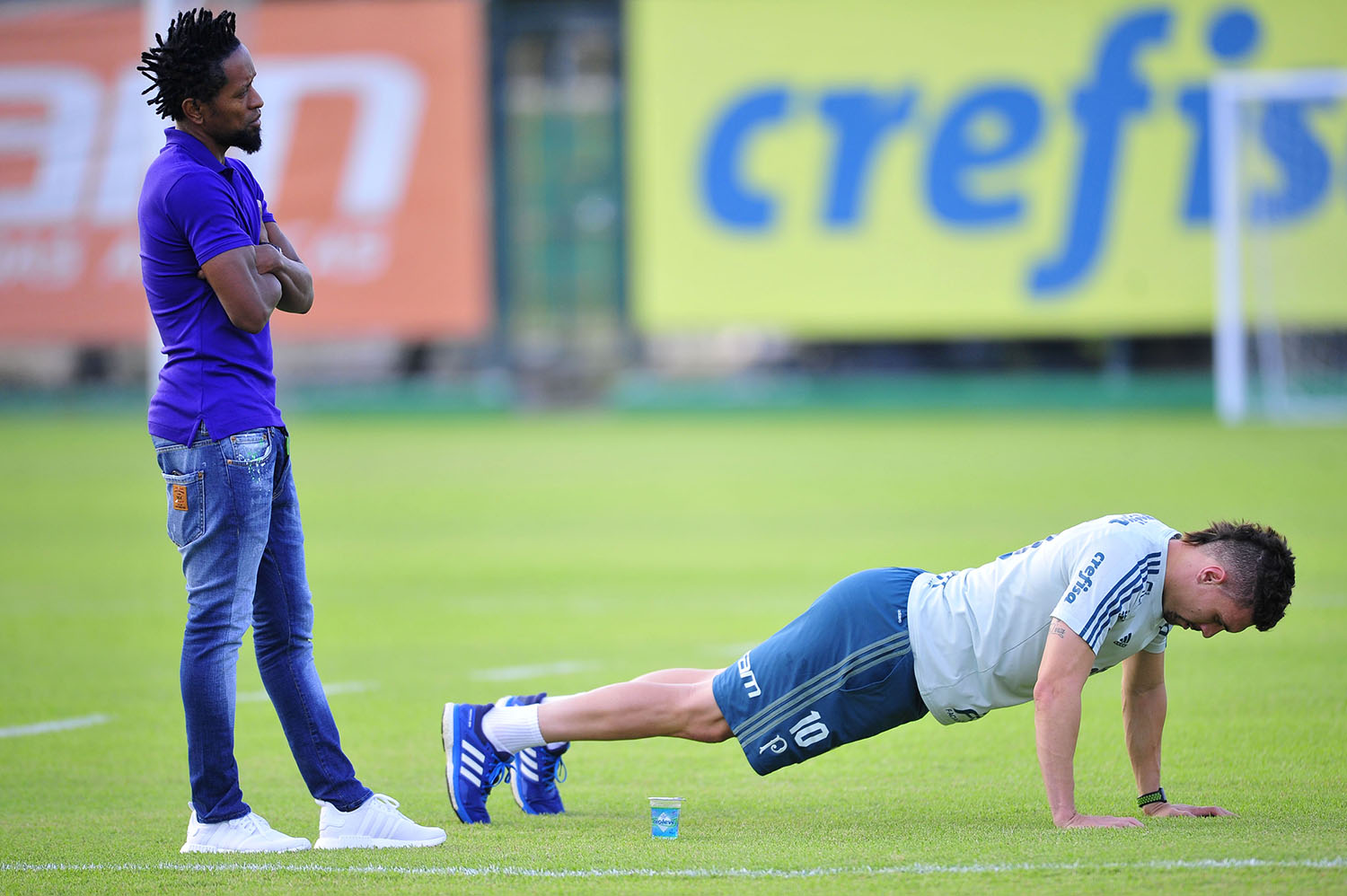 Moisés faz trabalho físico separado do elenco do Palmeiras - Gazeta ...