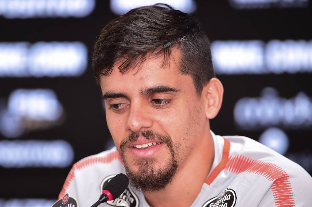 Confira entrevista coletiva do lateral Fagner - Vídeos - Gazeta ...