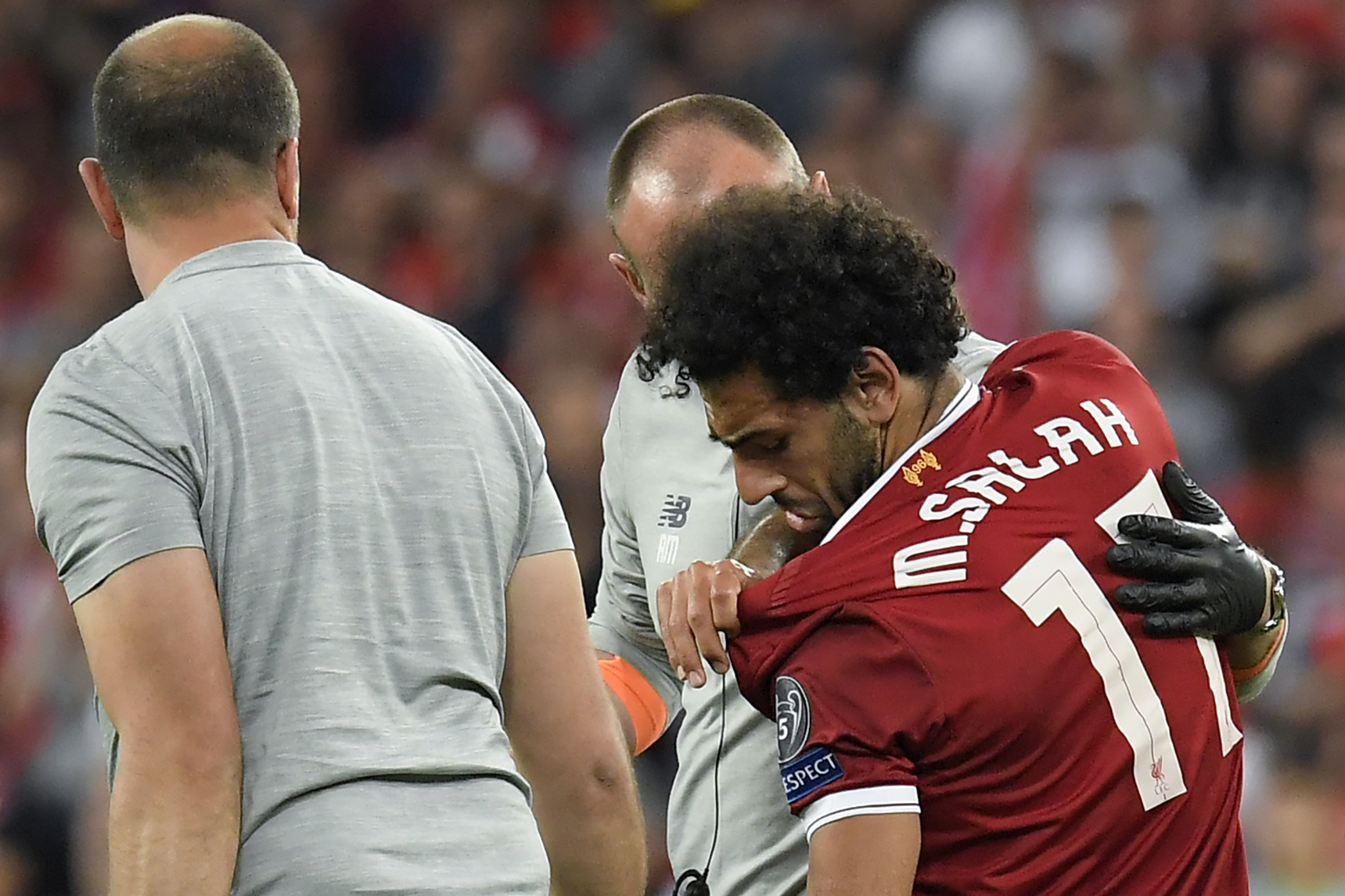 Momento triste para Salah: as fotos da lesão na decisão - Gazeta Esportiva