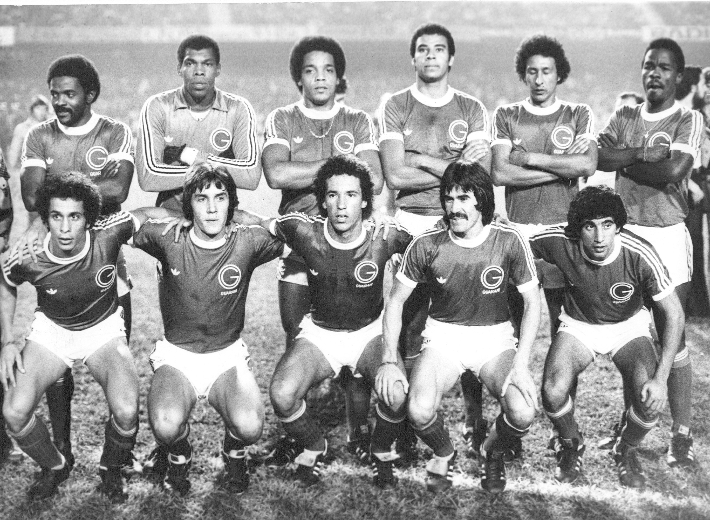 Confira fotos históricas da conquista do Brasileiro pelo Guarani ...