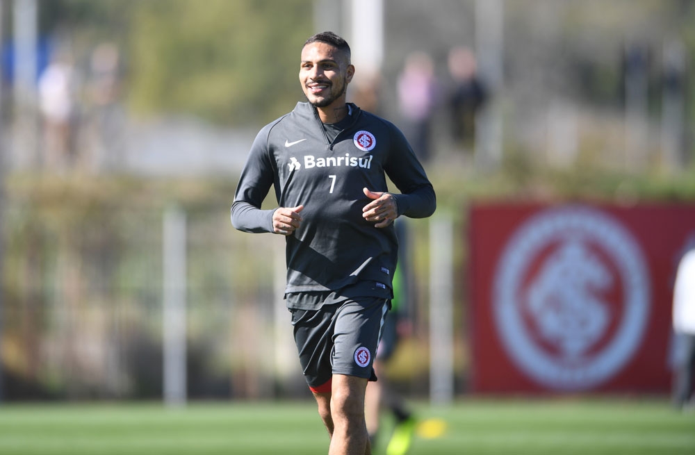 Sem D´Alessandro, Guerrero faz primeiro treino com bola no Inter ...