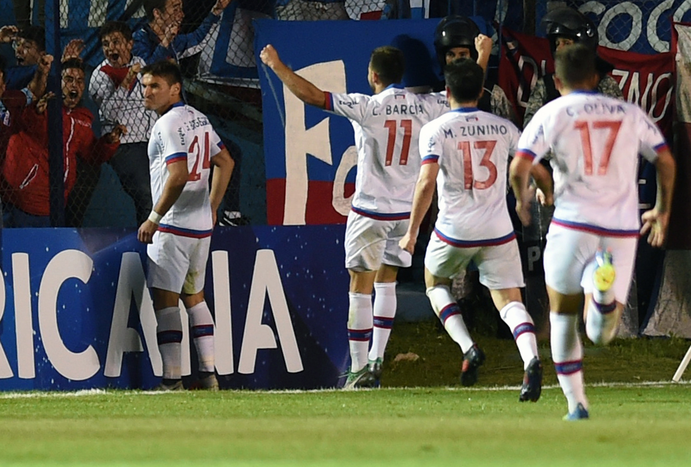 Nacional reverte vantagem do San Lorenzo e espera Flu nas quartas ...