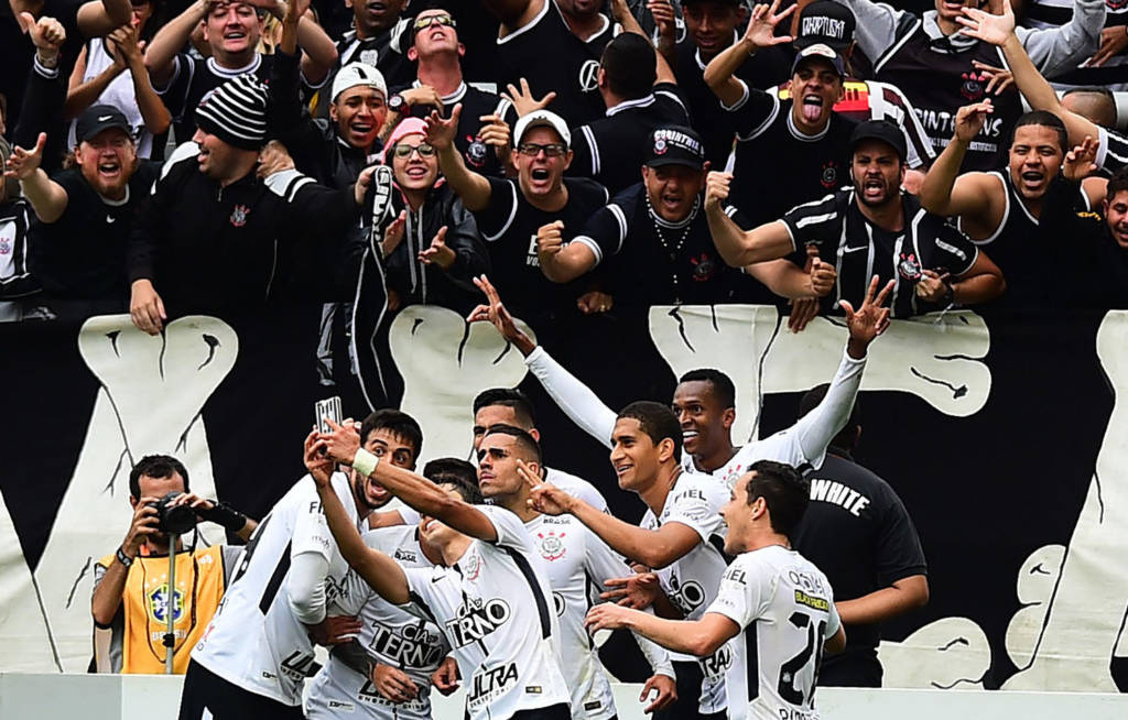 Em semana de Majestoso, Timão relembra triunfo no Derby há um ano ...