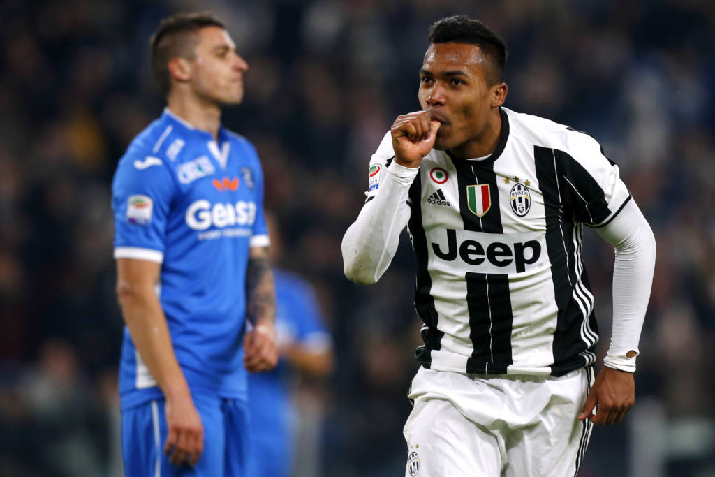 Alex Sandro celebra renovação de contrato com a Juventus - Gazeta Esportiva