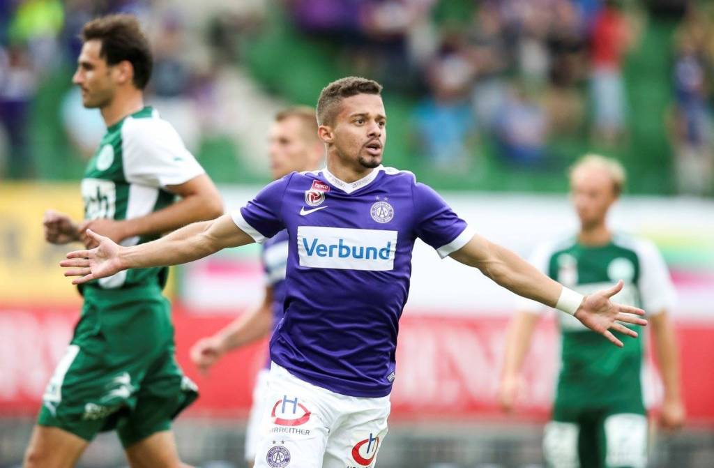 Entenda por que o Whitecaps liberou Lucas Venuto de graça para o Santos ...