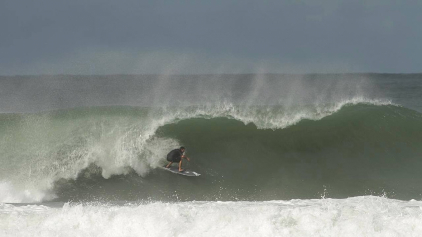 Premiado com a maior onda surfada, Rodrigo Koxa marca presença no ...
