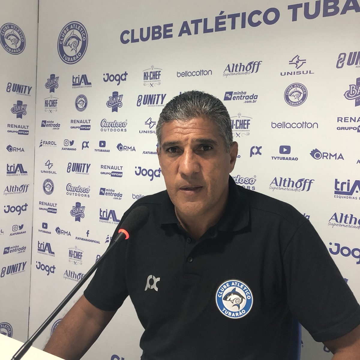 Sem vencer no Catarinense, Tubarão anuncia demissão de Silas, ex-Grêmio ...