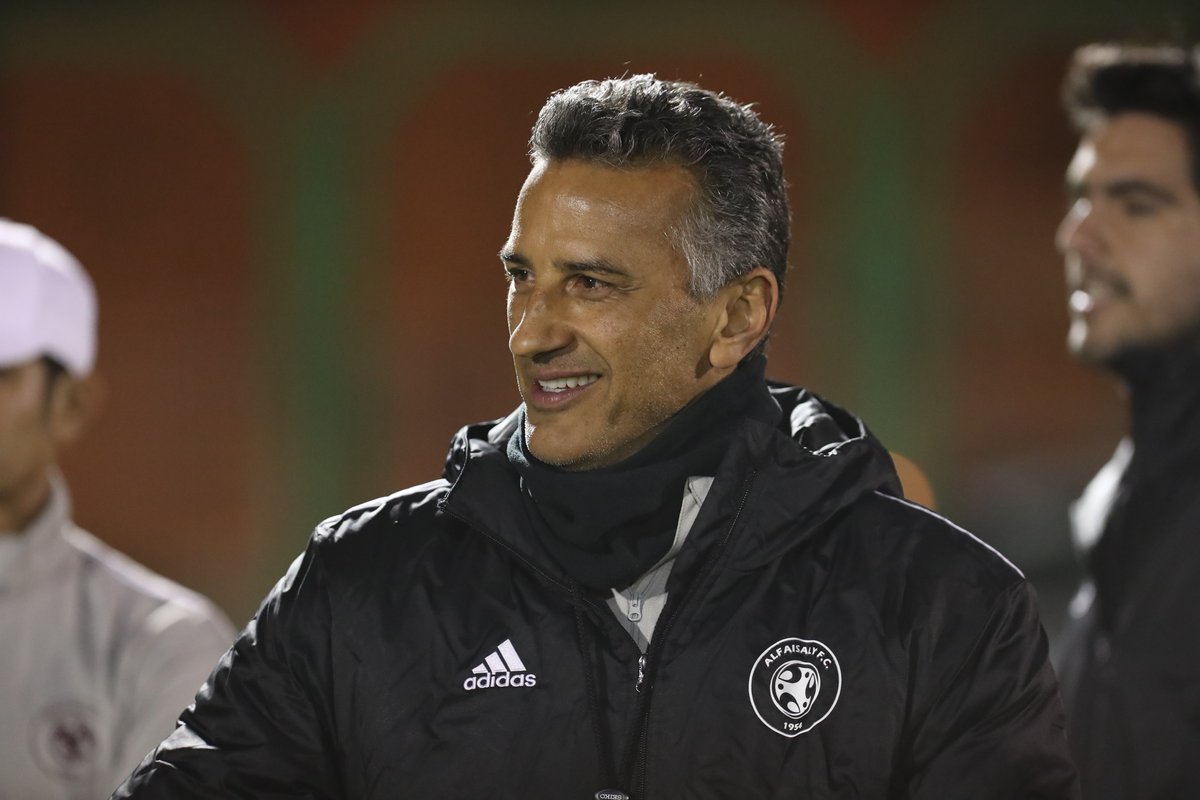 Em clube árabe, técnico Péricles Chamusca revela sonho de treinar ...