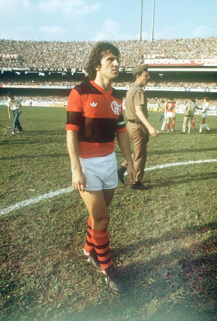 Zico comemora 72 anos: veja as fotos da carreira do Galinho - Gazeta ...