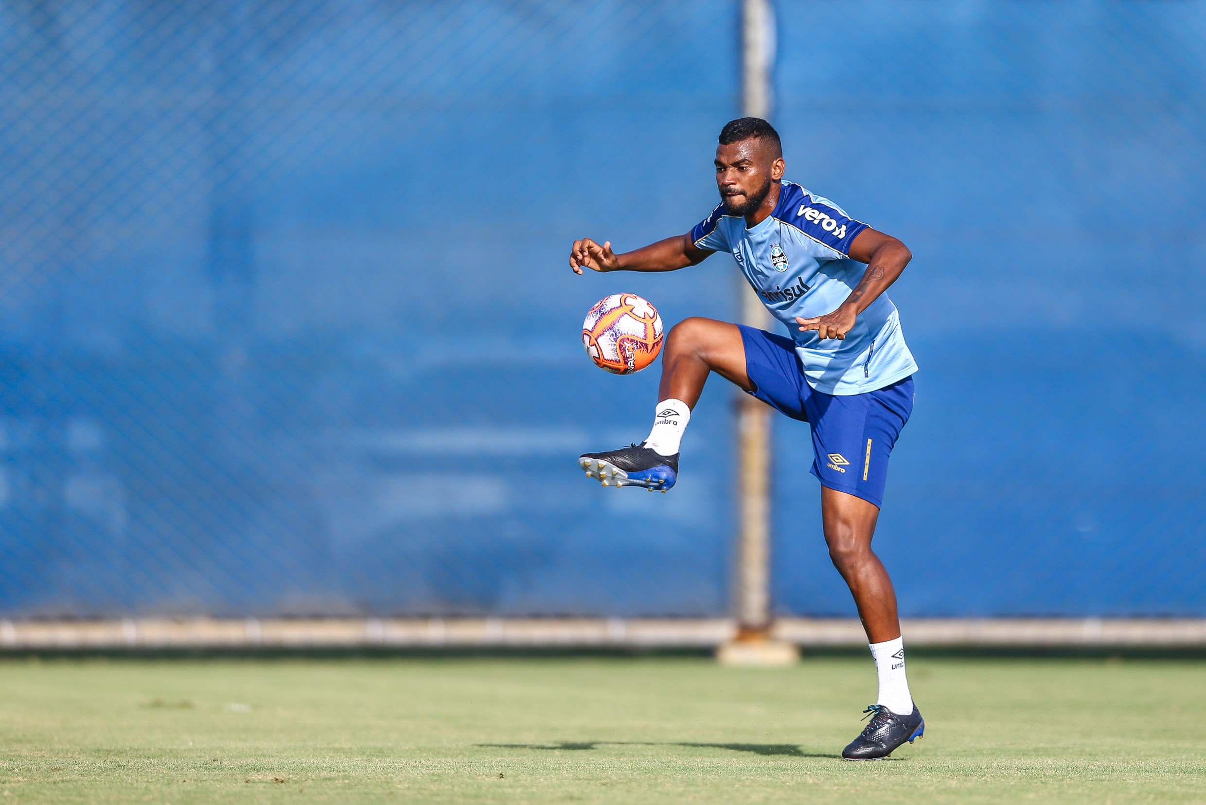 Léo Gomes considera vital vitória sobre a Universidad Católica - Gazeta ...