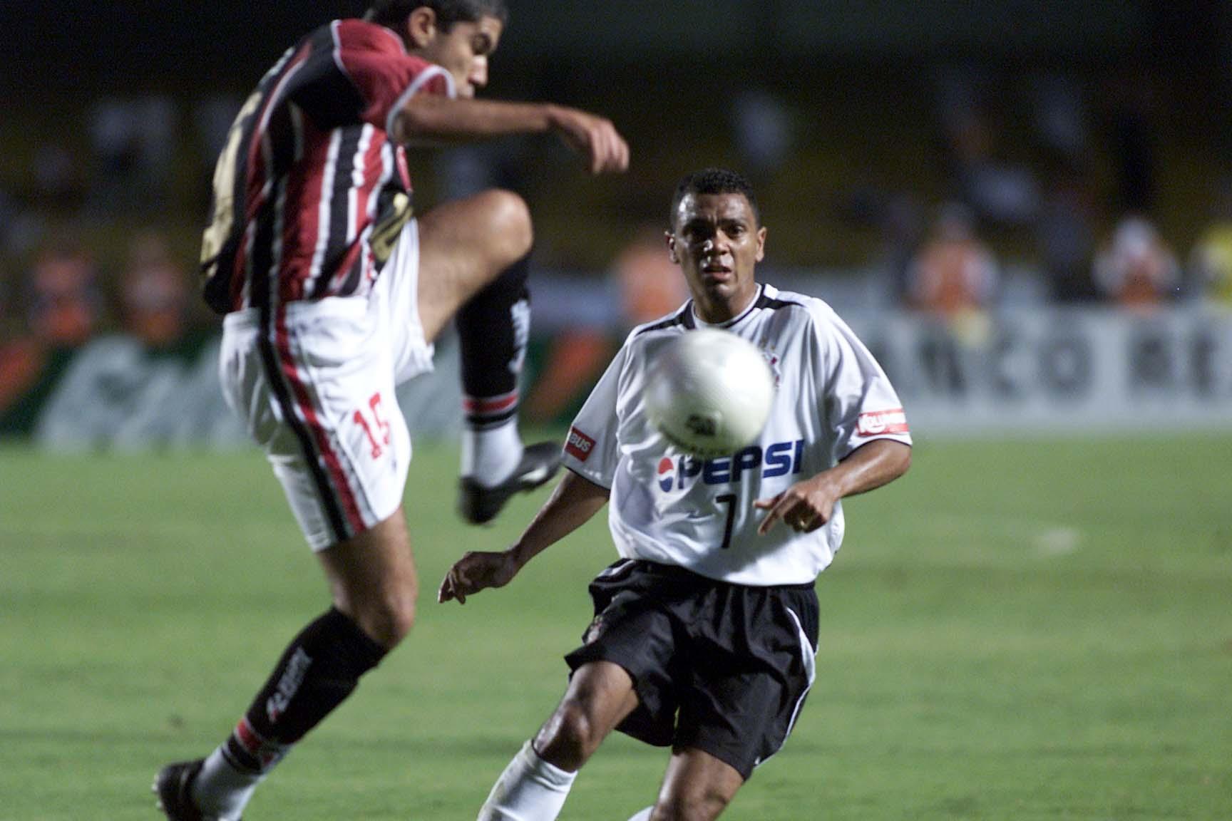 Veja fotos da grande final entre Corinthians e São Paulo, em 2003 ...