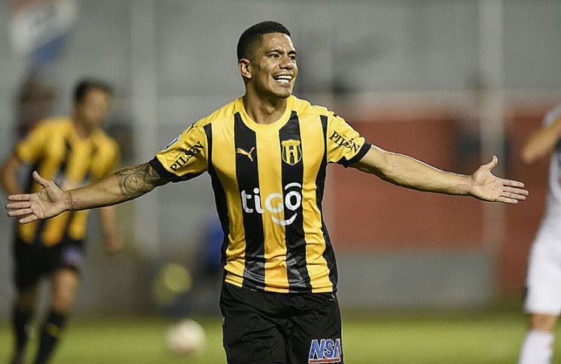 CSA anuncia contratação do paraguaio Gamarra - Gazeta Esportiva