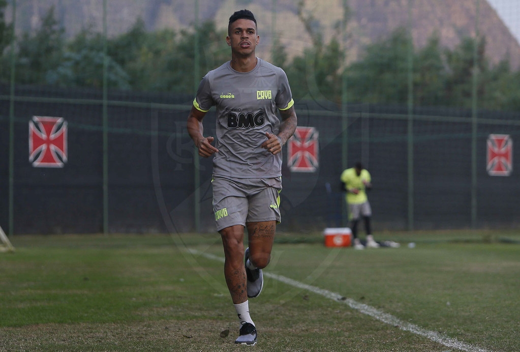 Richard estreia em jogo-treino e Vasco derrota o Rio Branco em ...