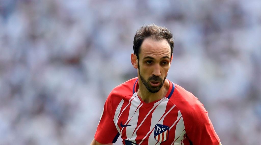Juanfran chega ao Brasil para ser apresentado no São Paulo - Gazeta ...