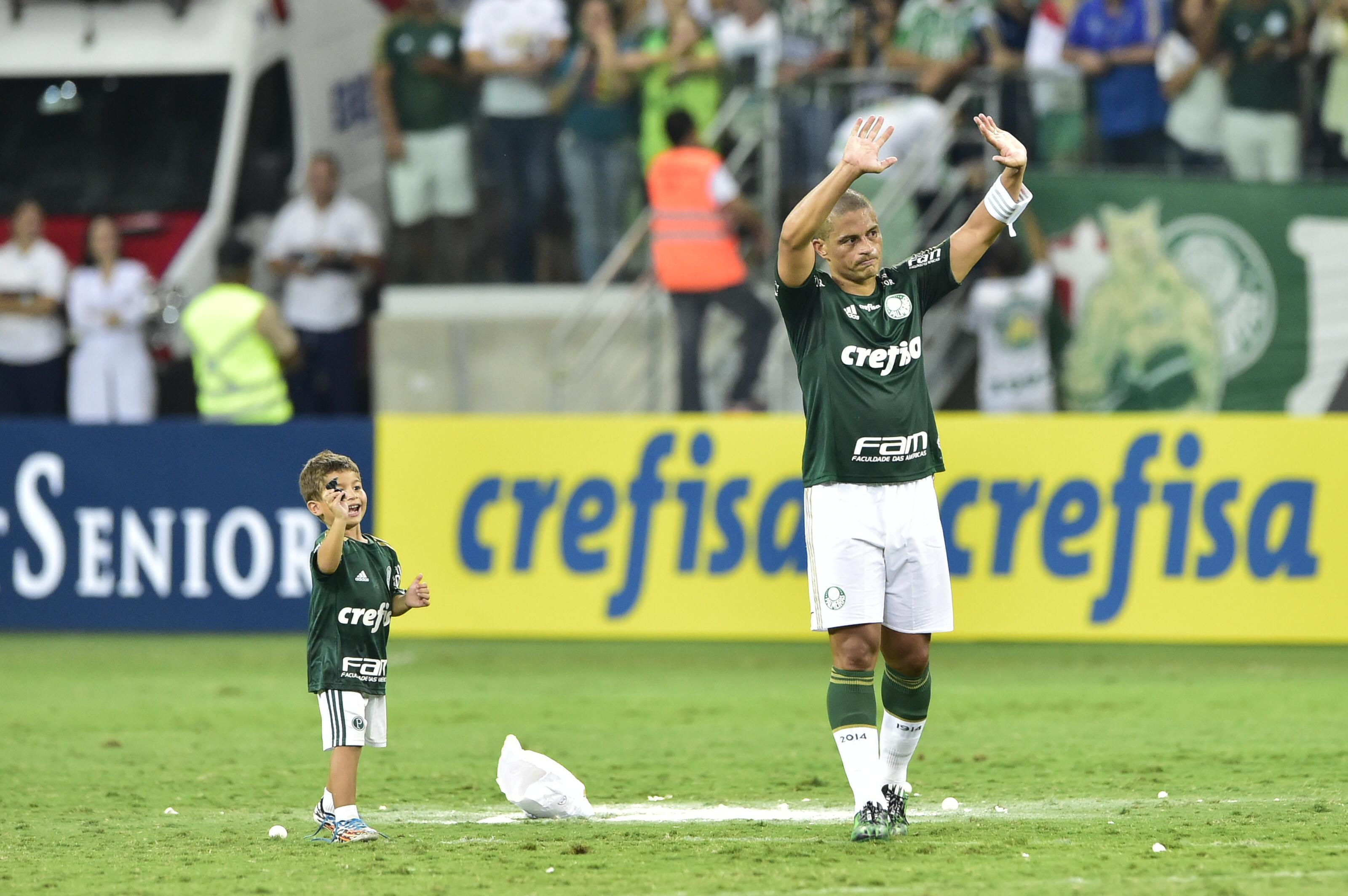 Com Prass, Alex lança documentário sobre a carreira em São Paulo ...