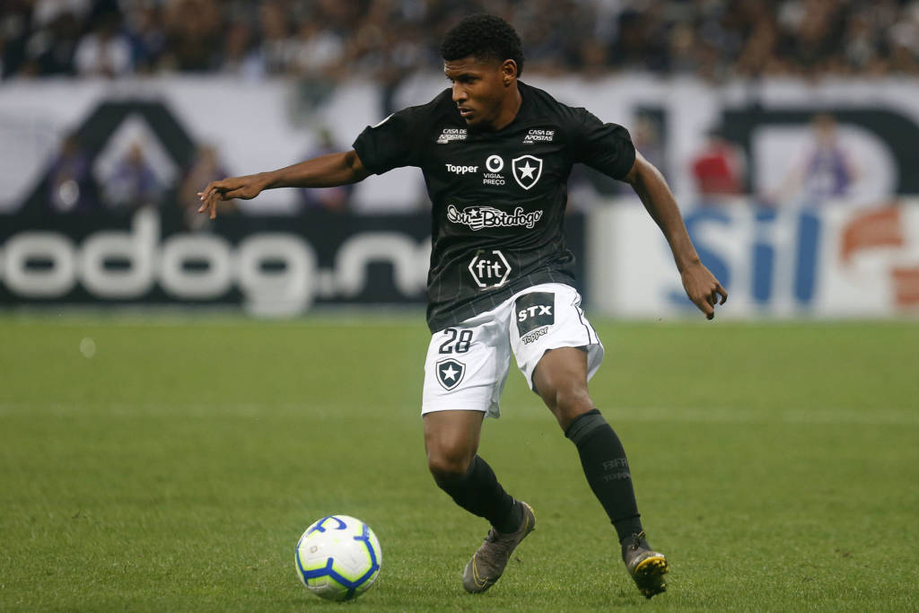 Rhuan se destaca e vira opção para o Botafogo na reta final do ...