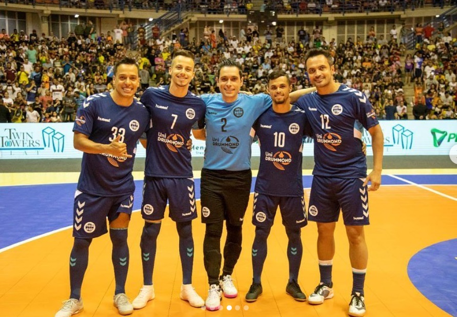 Michael despista sobre futuro em gigantes de São Paulo: "Não tem cor ...