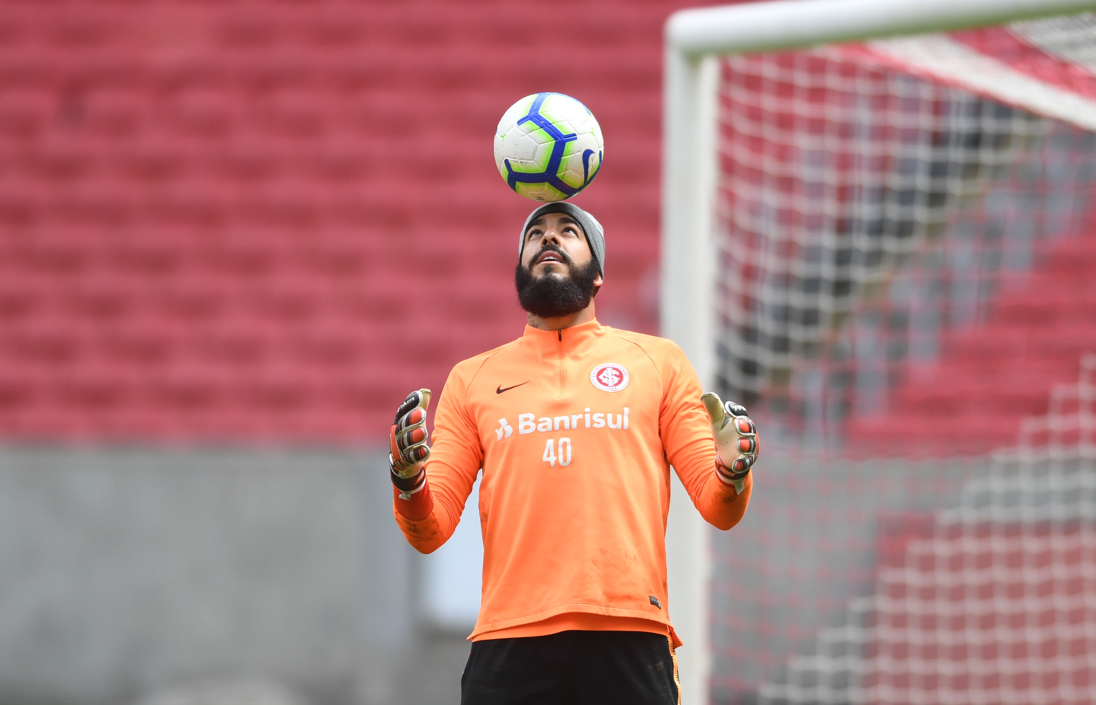 Danilo Fernandes está próximo de renovar contrato com o Internacional ...